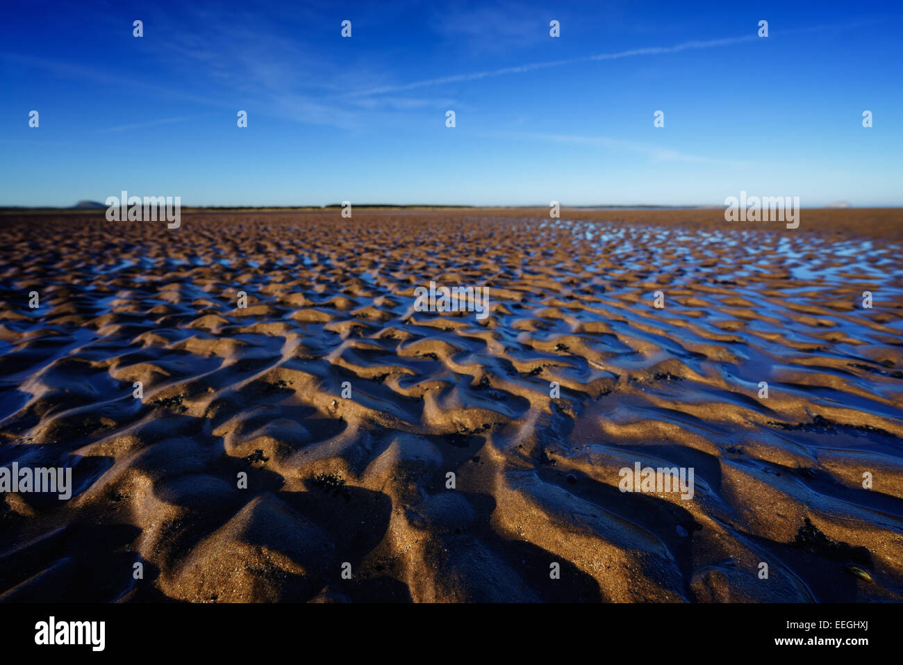 Ripples in sand on beach hi-res stock photography and images - Alamy