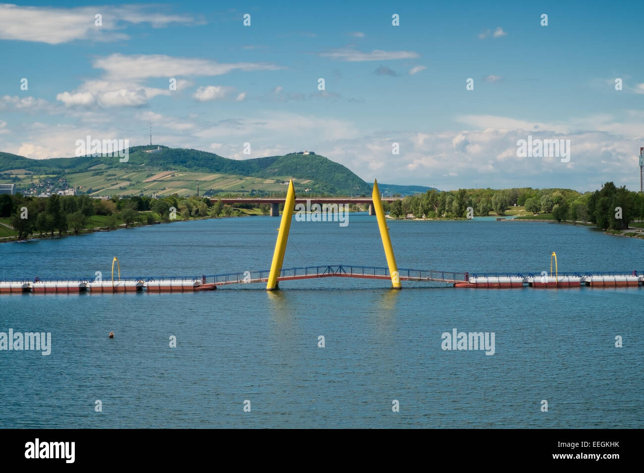 Footbridge over the River Danube in Vienna, Austria Stock Photo - Alamy