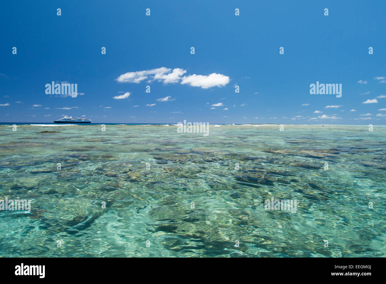 Cook Islands. Palmerston Island, a classic atoll. Clear blue lagoon ...