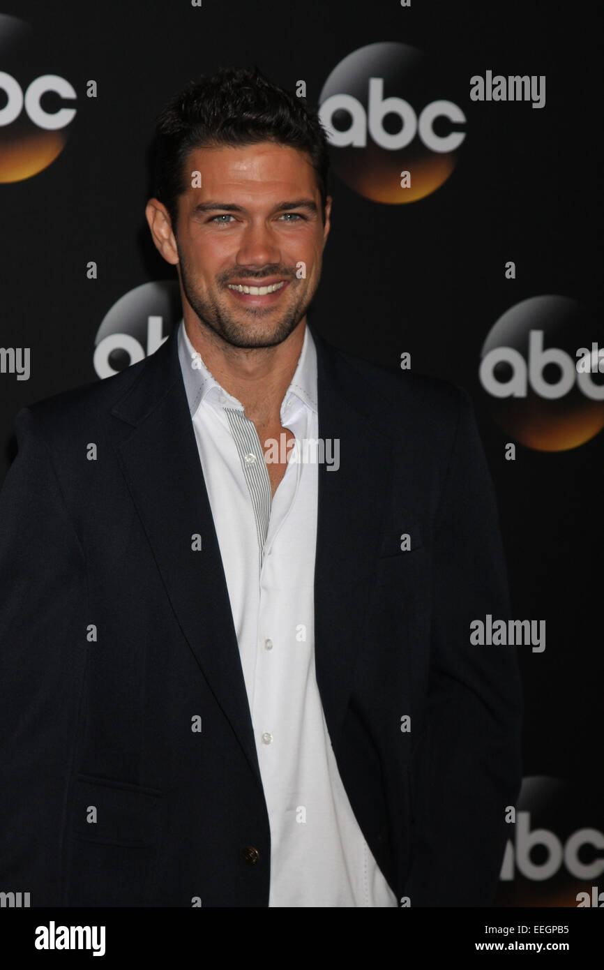 Ryan paevey hi-res stock photography and images - Alamy