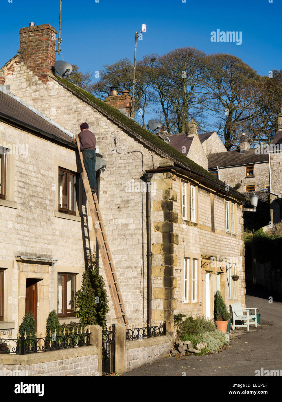 UK, Derbyshire, Tideswell, High Street, old Cattle Market roofer ...