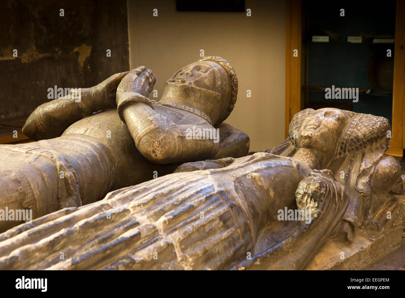 Church effigy interior medieval hi-res stock photography and images - Alamy