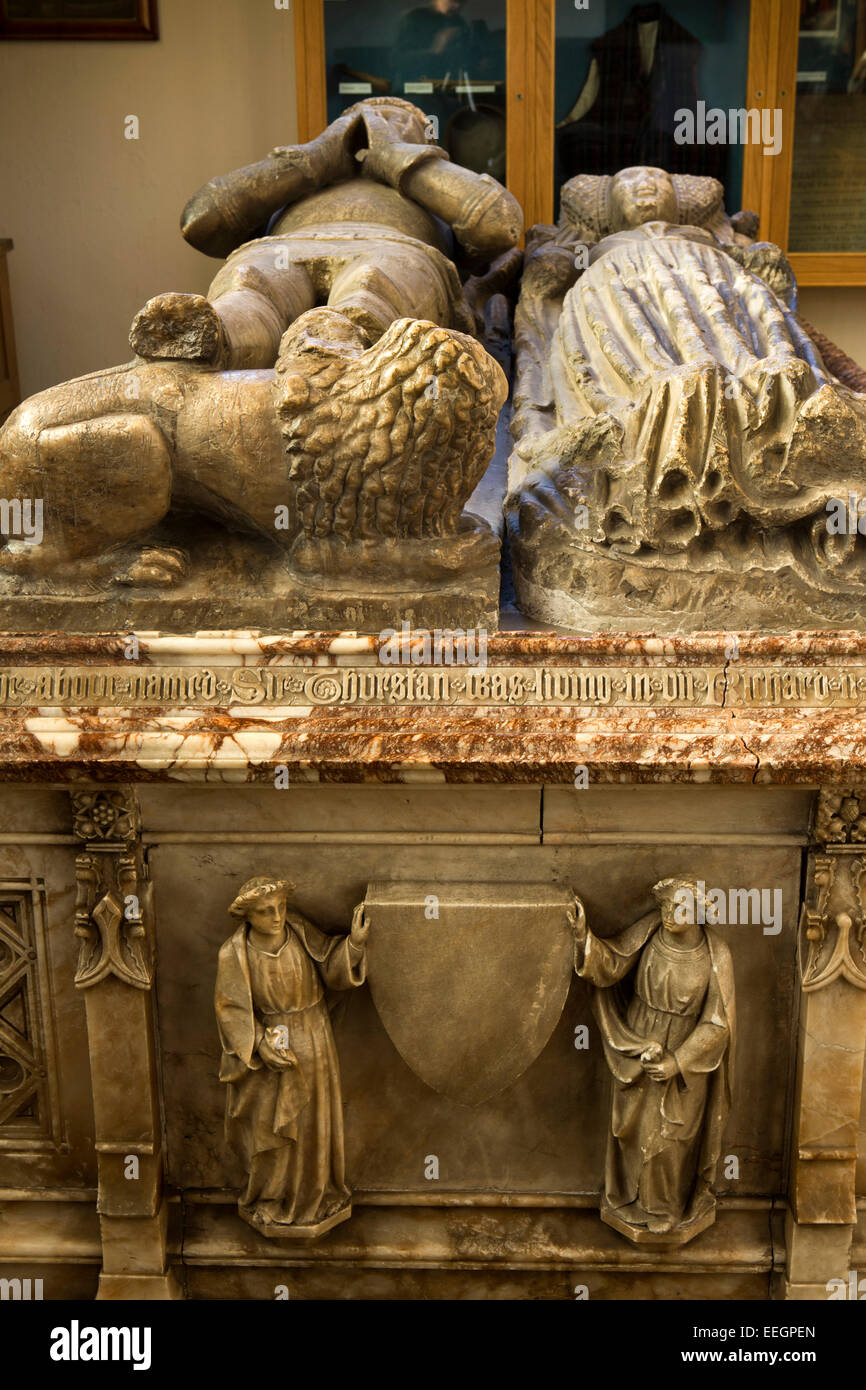 Church effigy interior medieval hi-res stock photography and images - Alamy