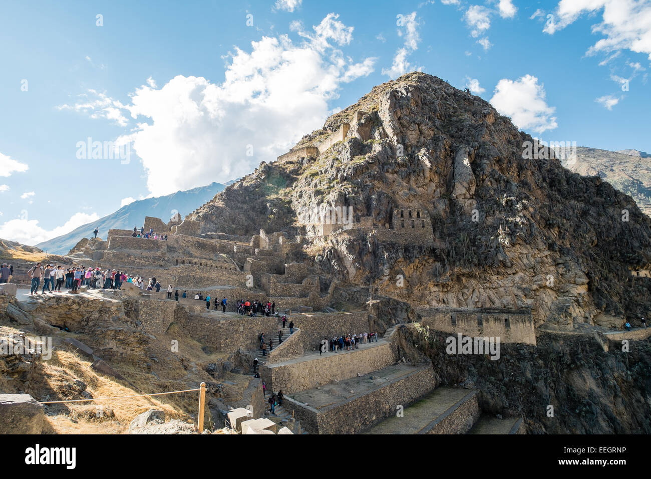Inca ruins at Ollantaytambo, Peru Stock Photo - Alamy