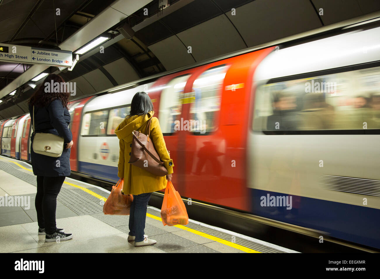 Northern line london underground train hi-res stock photography and ...