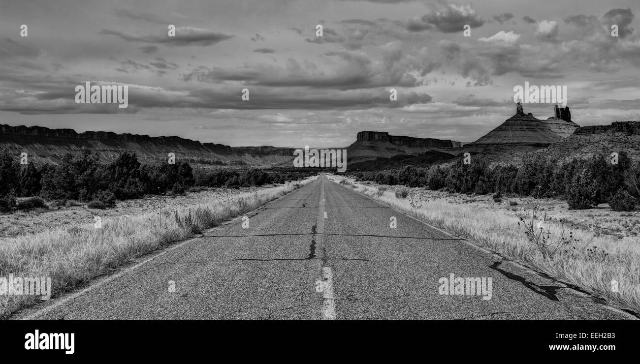 Scenic road usa Black and White Stock Photos & Images - Alamy