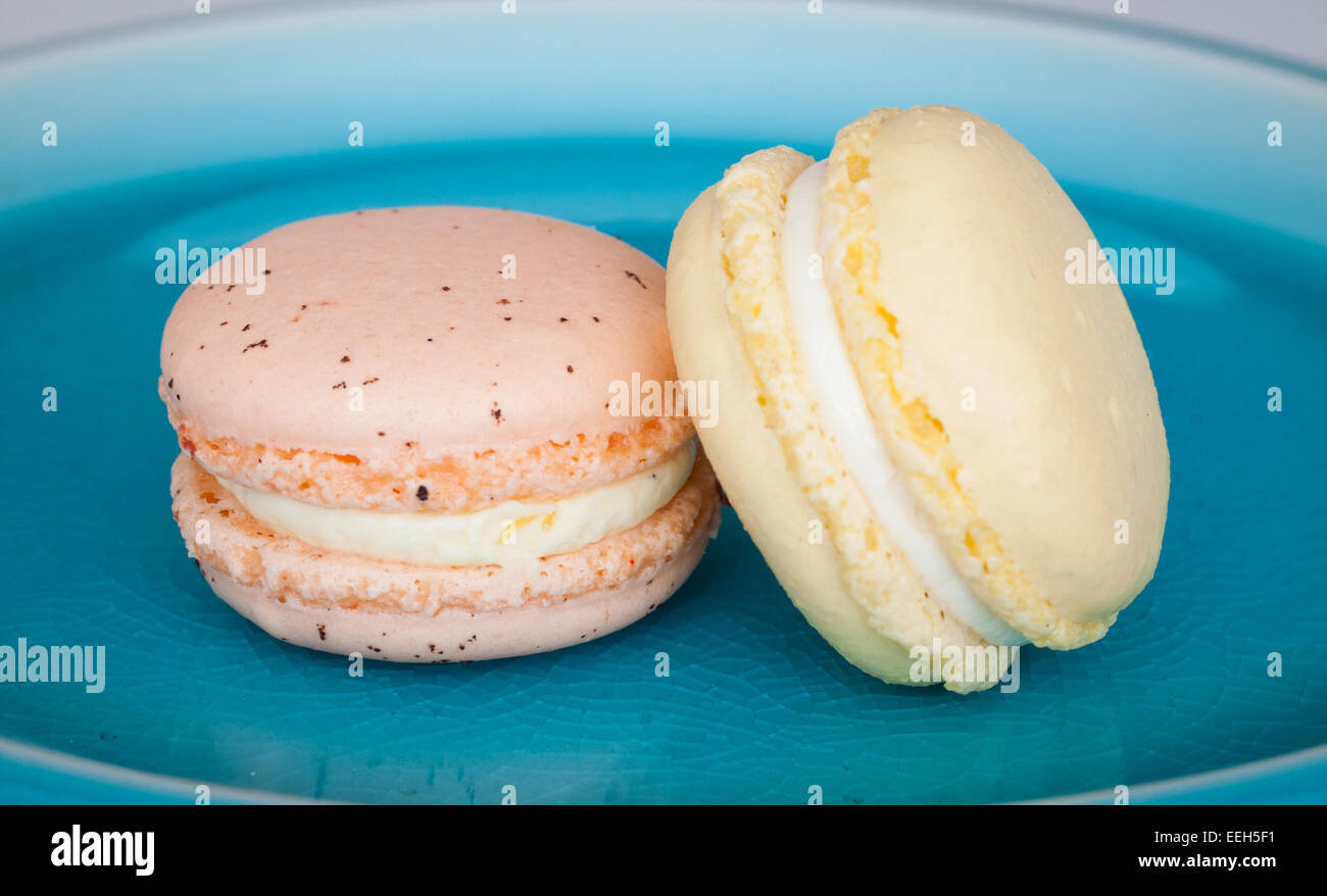 How to make french macarons hi-res stock photography and images - Alamy