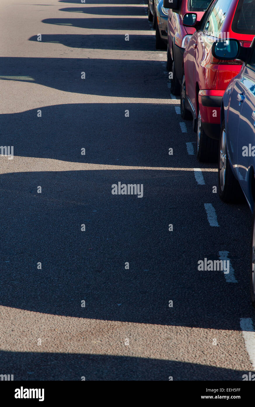 Parked cars on the side of the road hi-res stock photography and images ...
