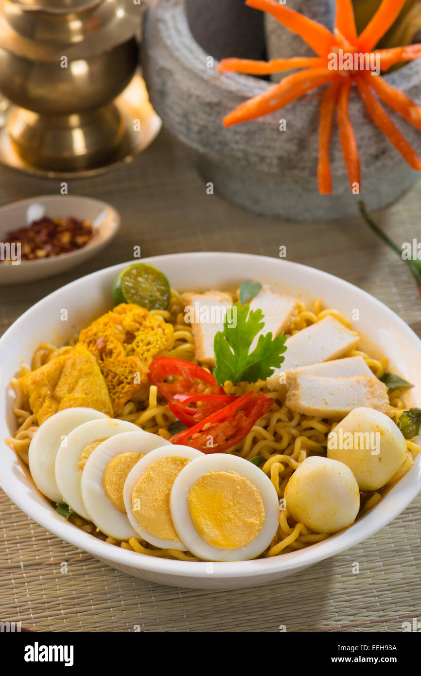 curry noodle with setup background Stock Photo - Alamy