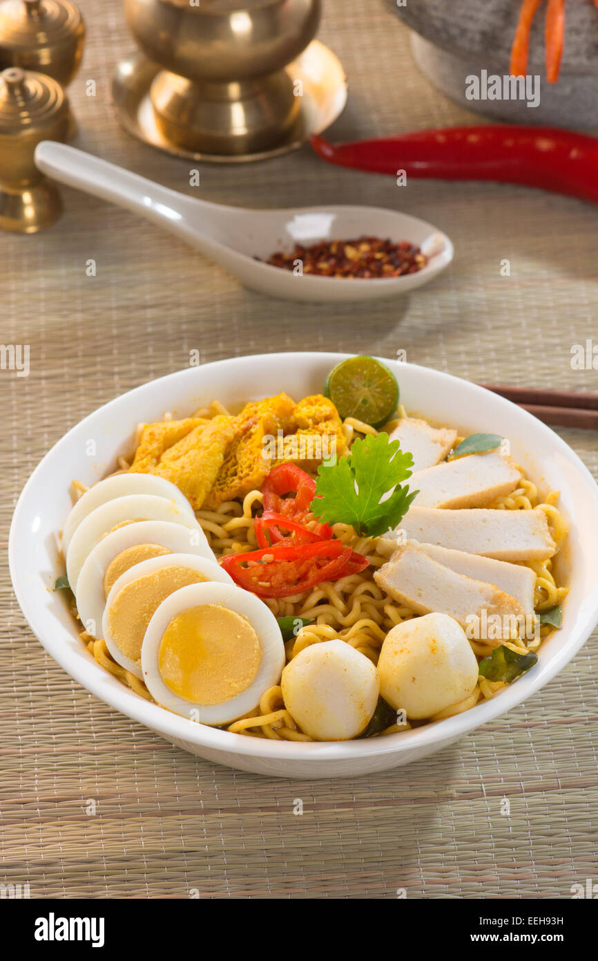 curry noodle with setup background Stock Photo - Alamy