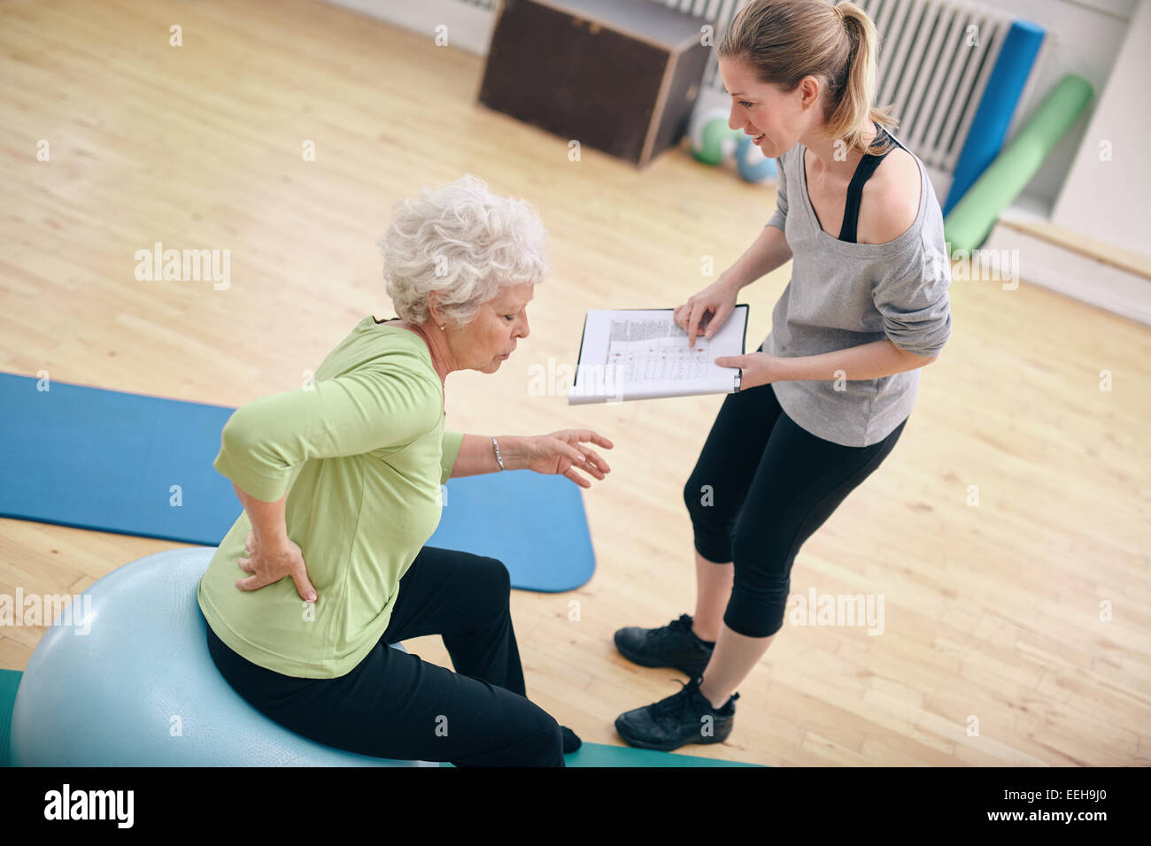 Elderly woman, exercise ball hi-res stock photography and images - Alamy