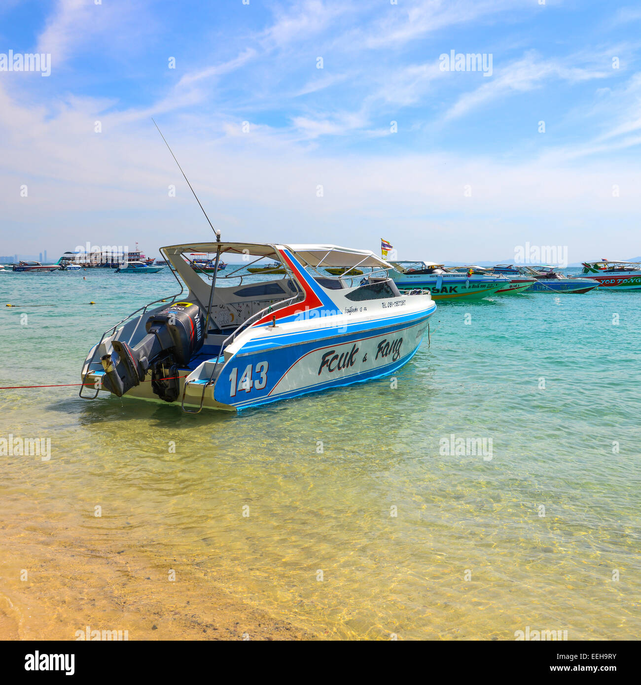 Sailing in the pattaya hi-res stock photography and images - Alamy