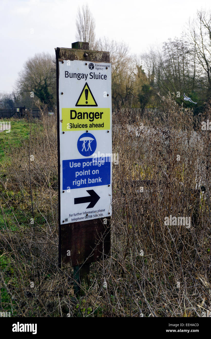 sluice sign at bungay river waveney suffolk uk Stock Photo - Alamy