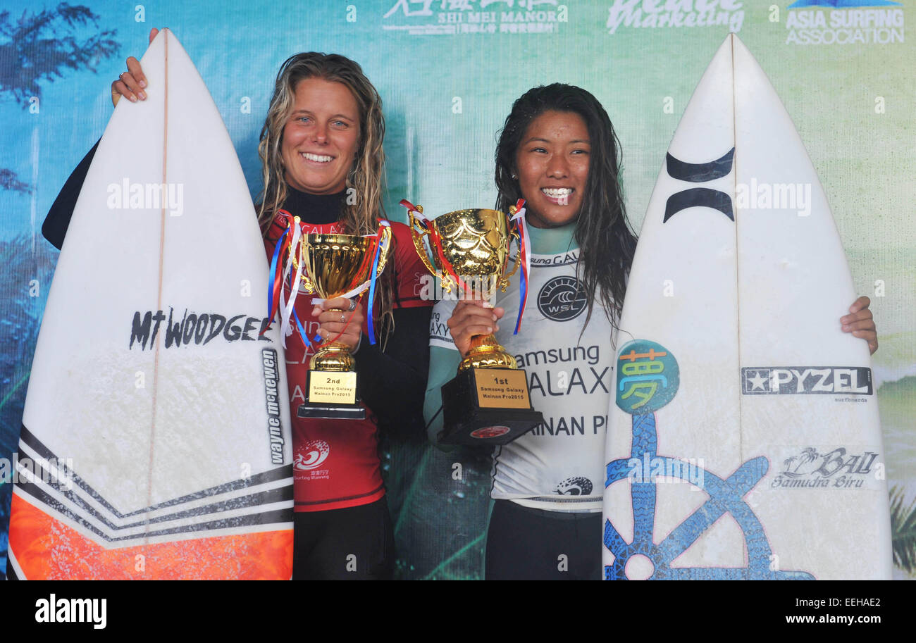 Wanning. 19th Jan, 2015. Maeda Mahina (R) of Hawaii and Hareb Paige of ...