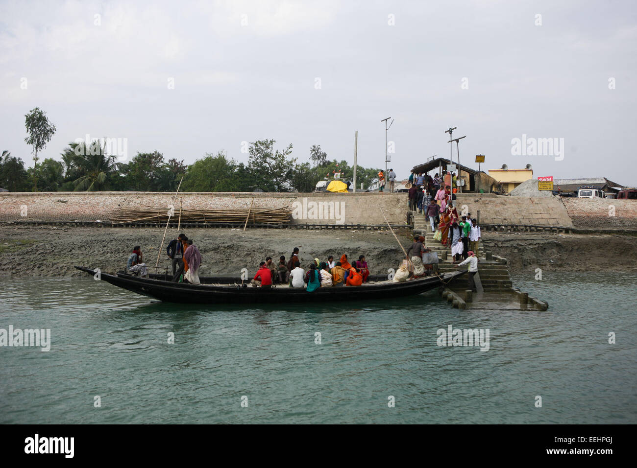 Solar ferry india hi-res stock photography and images - Alamy