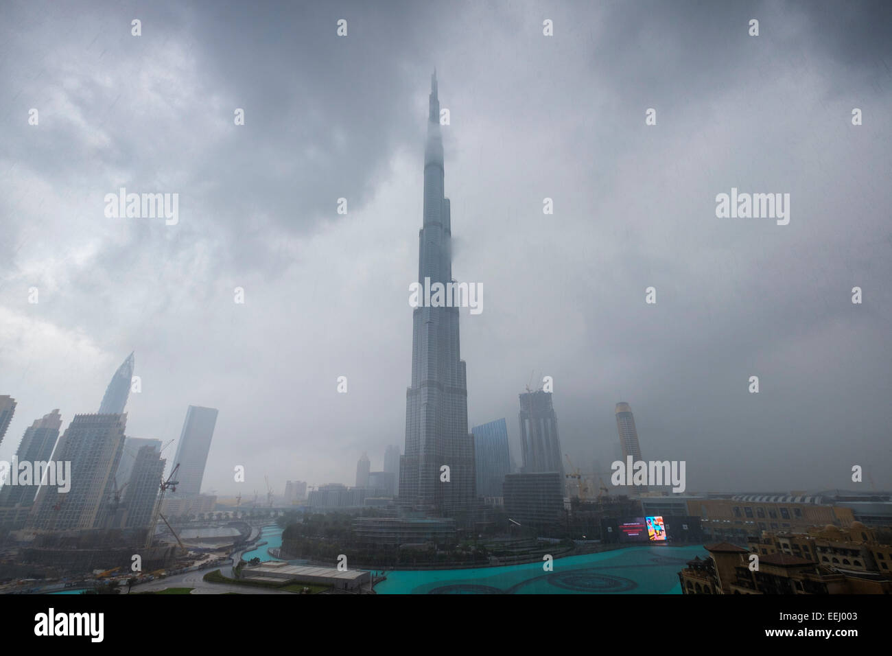 Stormy weather dubai hi-res stock photography and images - Alamy