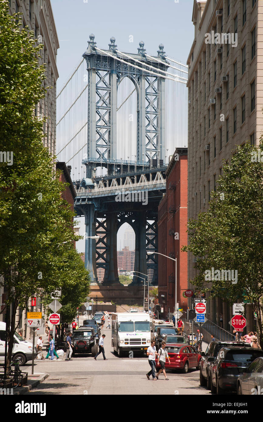 Manhattan bridge, view from Brooklyn, East river, New York, Usa ...