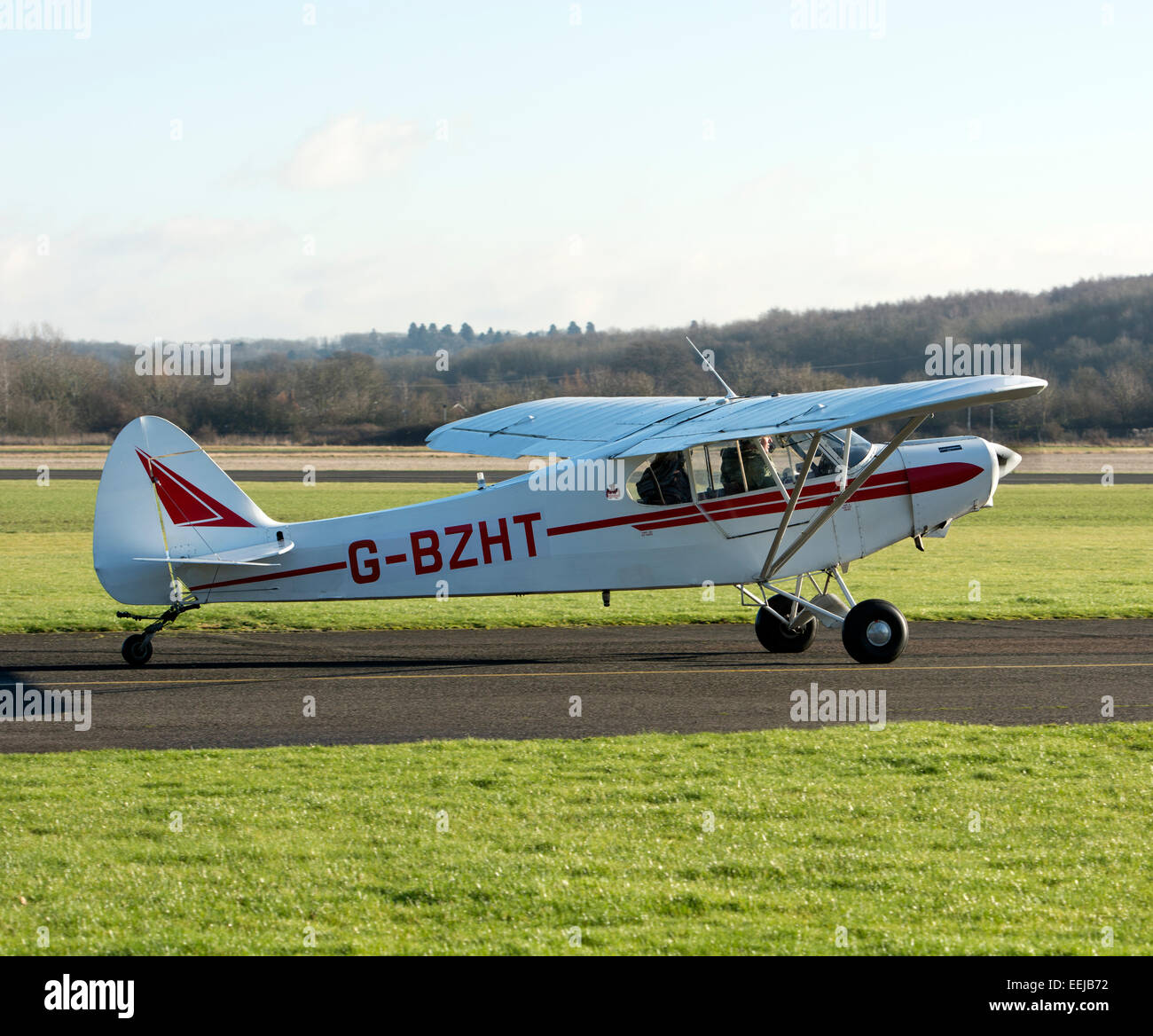 Aircraft piper cub hi-res stock photography and images - Alamy