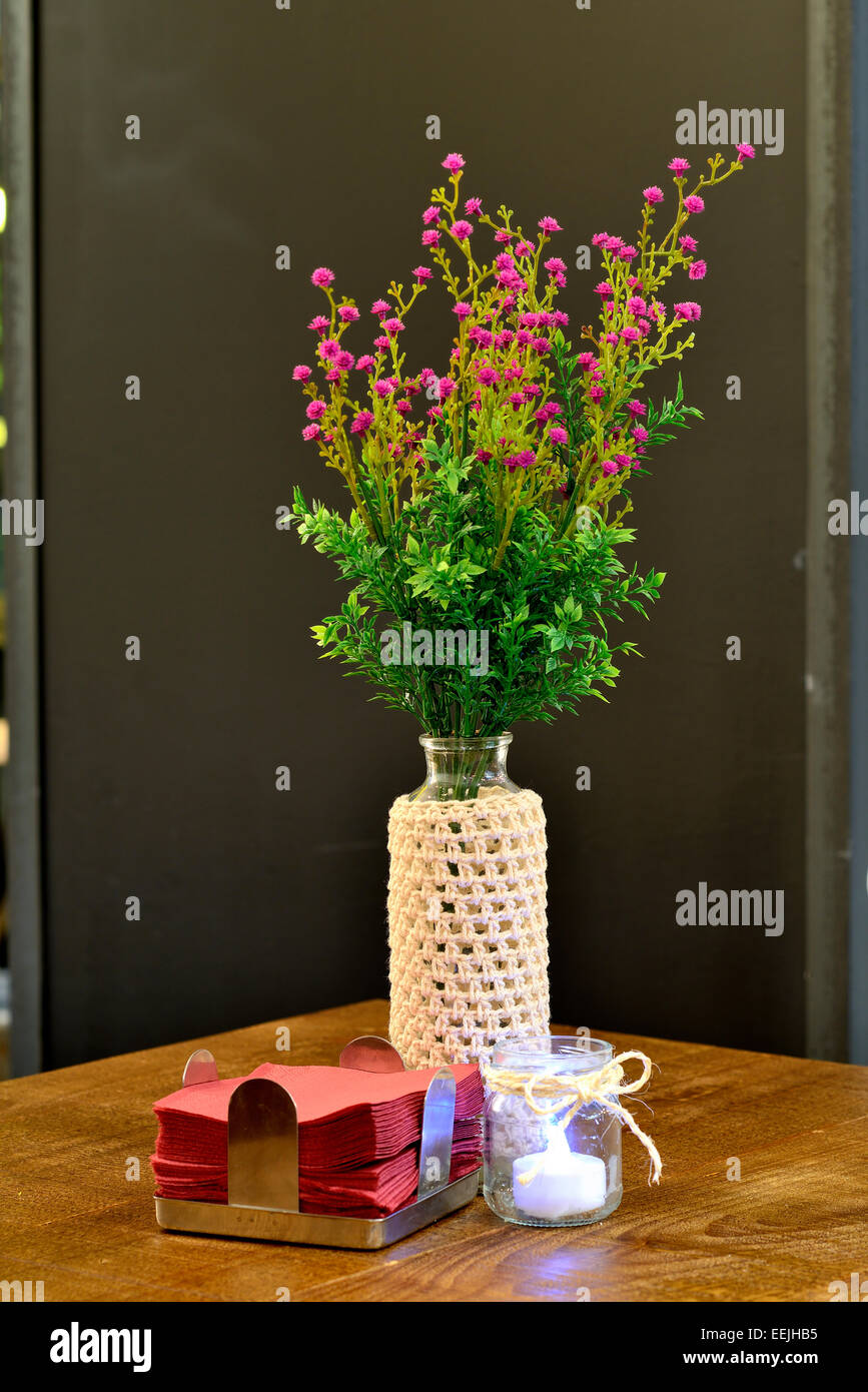 Floral restaurant hi-res stock photography and images - Alamy