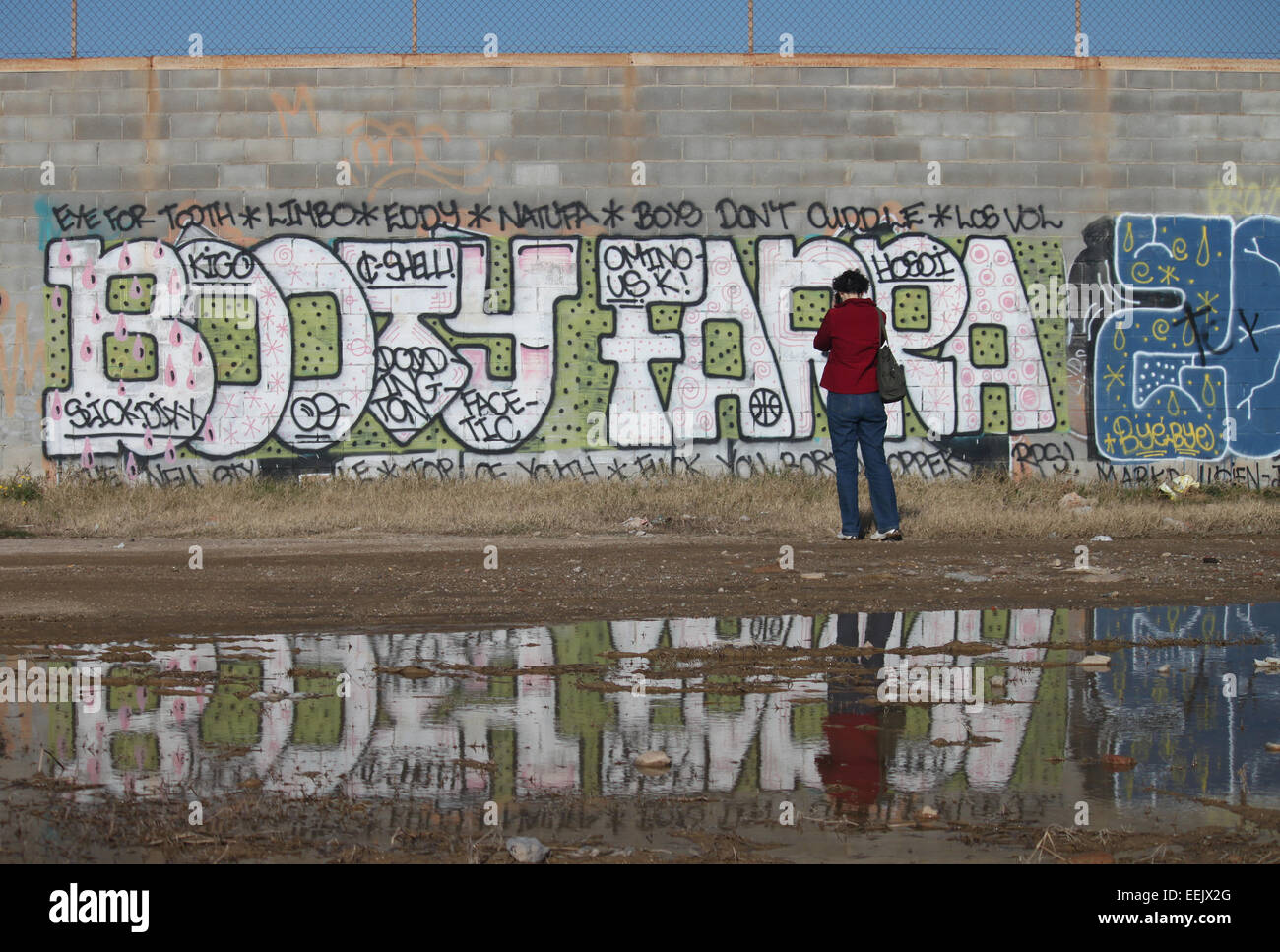 Photographing graffiti hi-res stock photography and images - Alamy