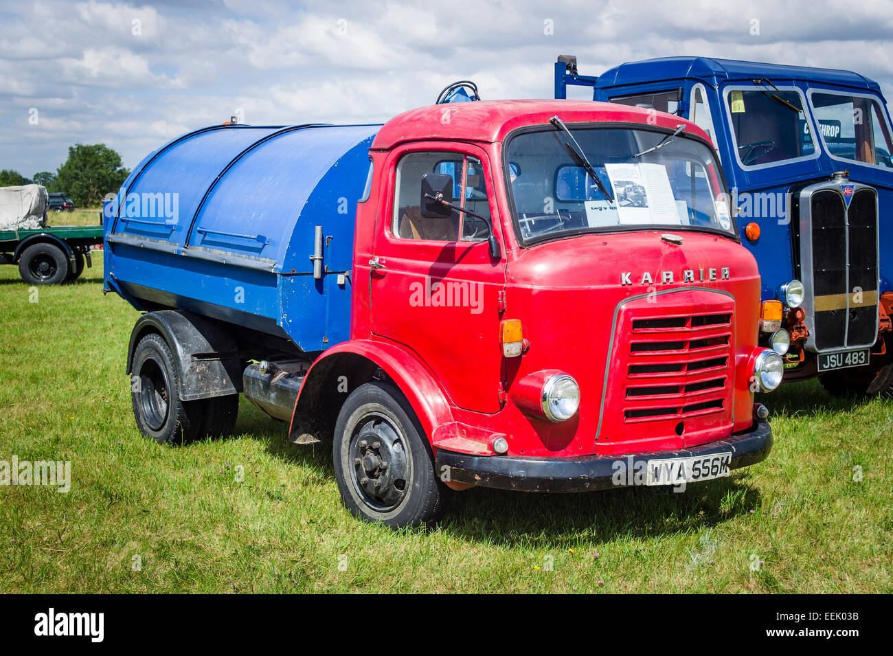 Uk refuse wagon hi-res stock photography and images - Alamy