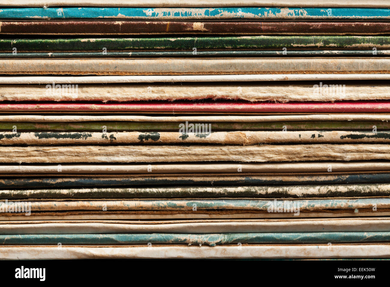 Pile vinyl record and album sleeve hi-res stock photography and images ...