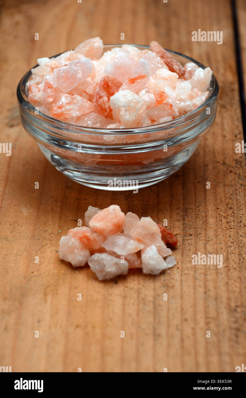 Himalayan pink crystal salt high resolution image Stock Photo - Alamy