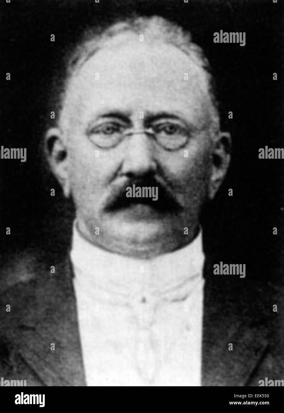 Gunning hi-res stock photography and images - Alamy