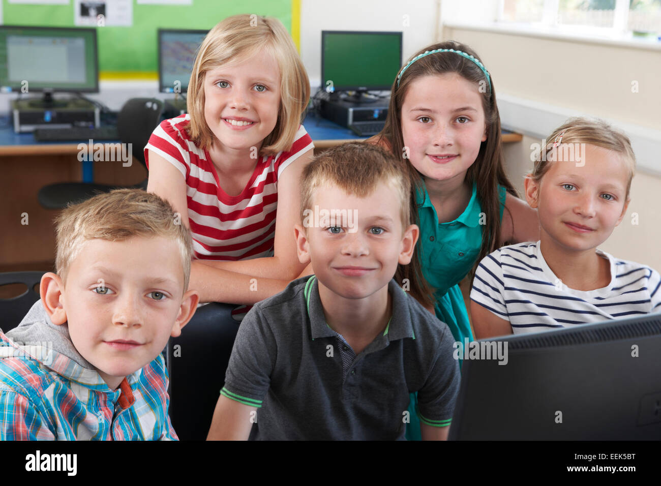 Children computers school hi-res stock photography and images - Alamy