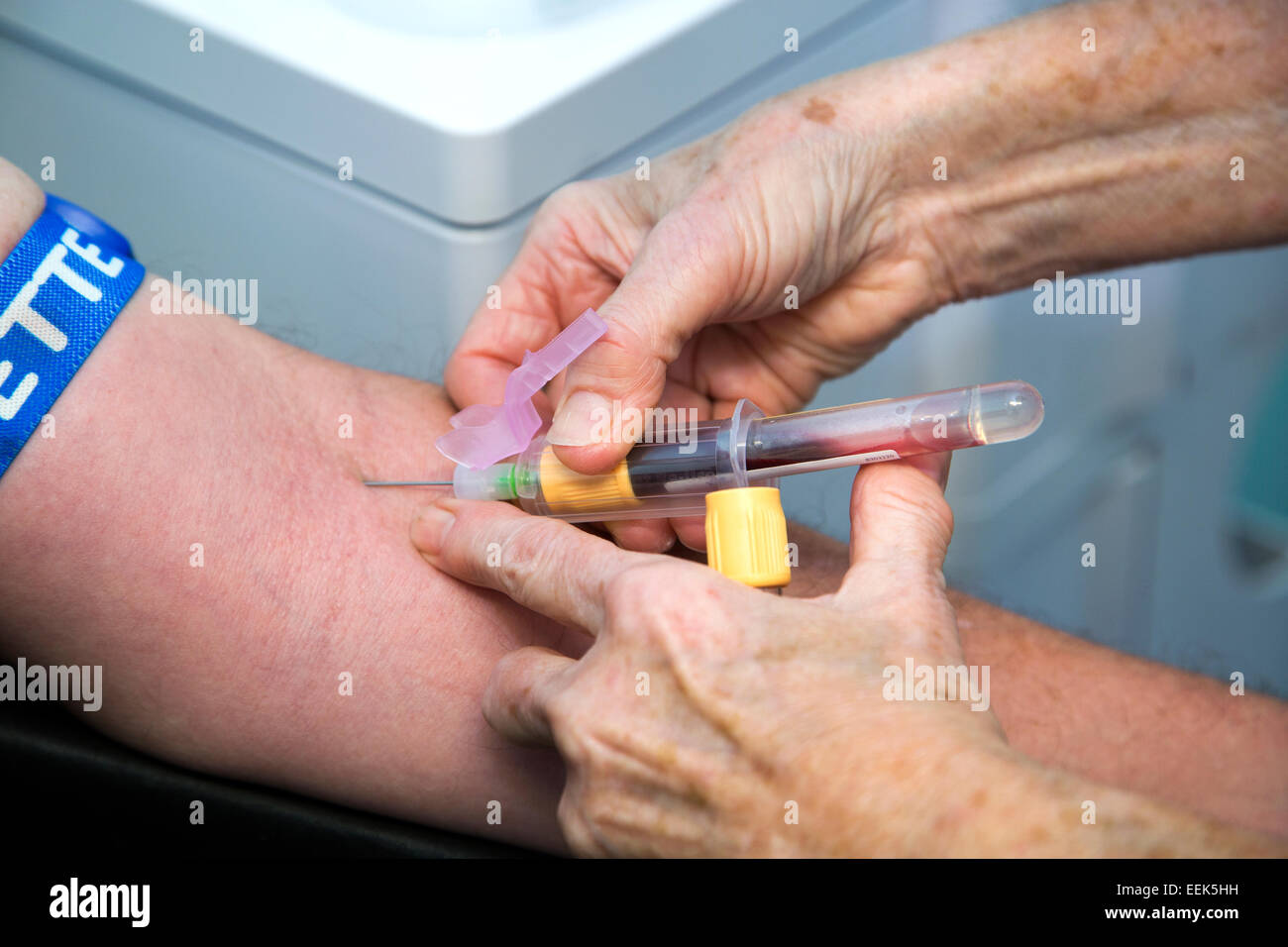 Phlebotomist hi-res stock photography and images - Alamy