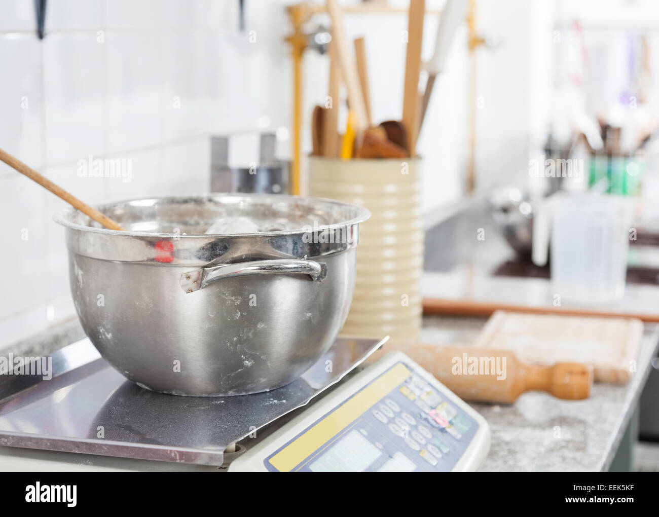 Mixing Bowl On Weight Scale In Commercial Kitchen Stock Photo - Alamy