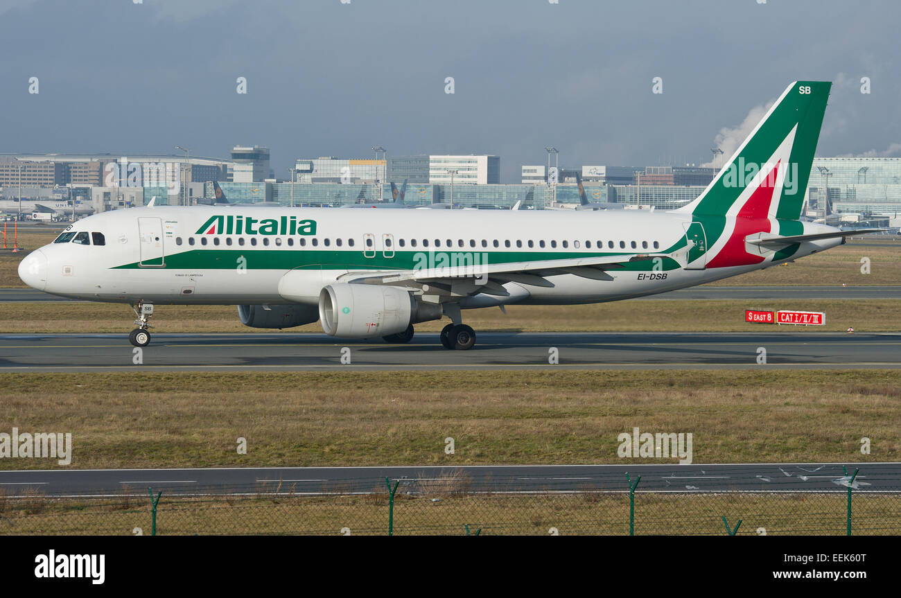 An Airbus A320 from the Italian national airline Alitalia gets ready ...