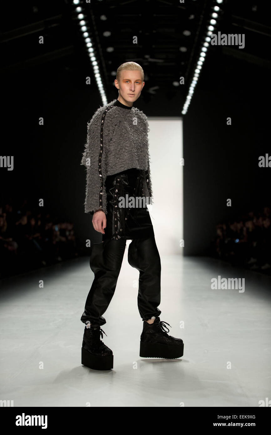 Models present designs from PEARLY WONG at the Mercedes Benz Fashion ...