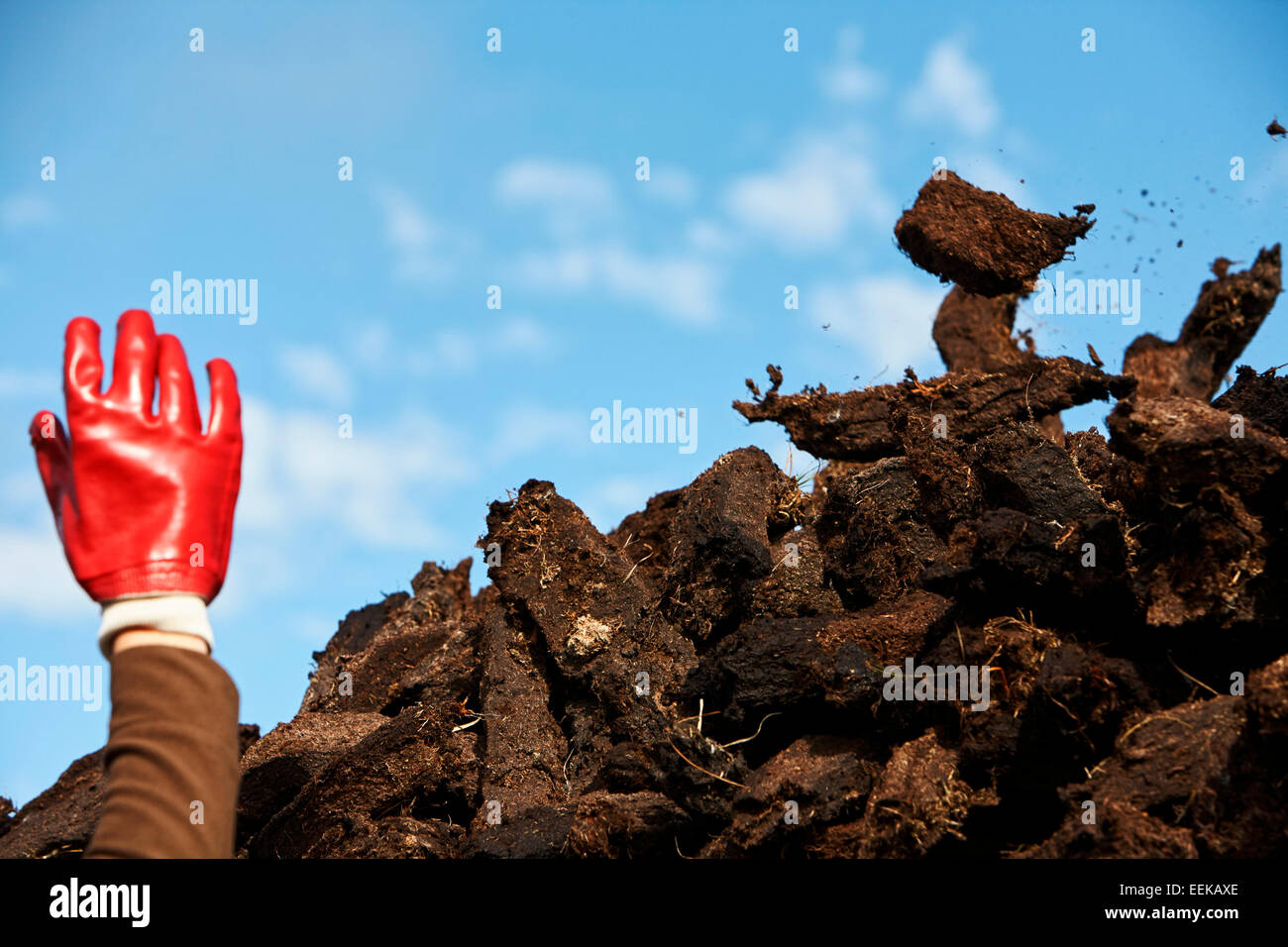 bringing home the turf in ireland Stock Photo - Alamy