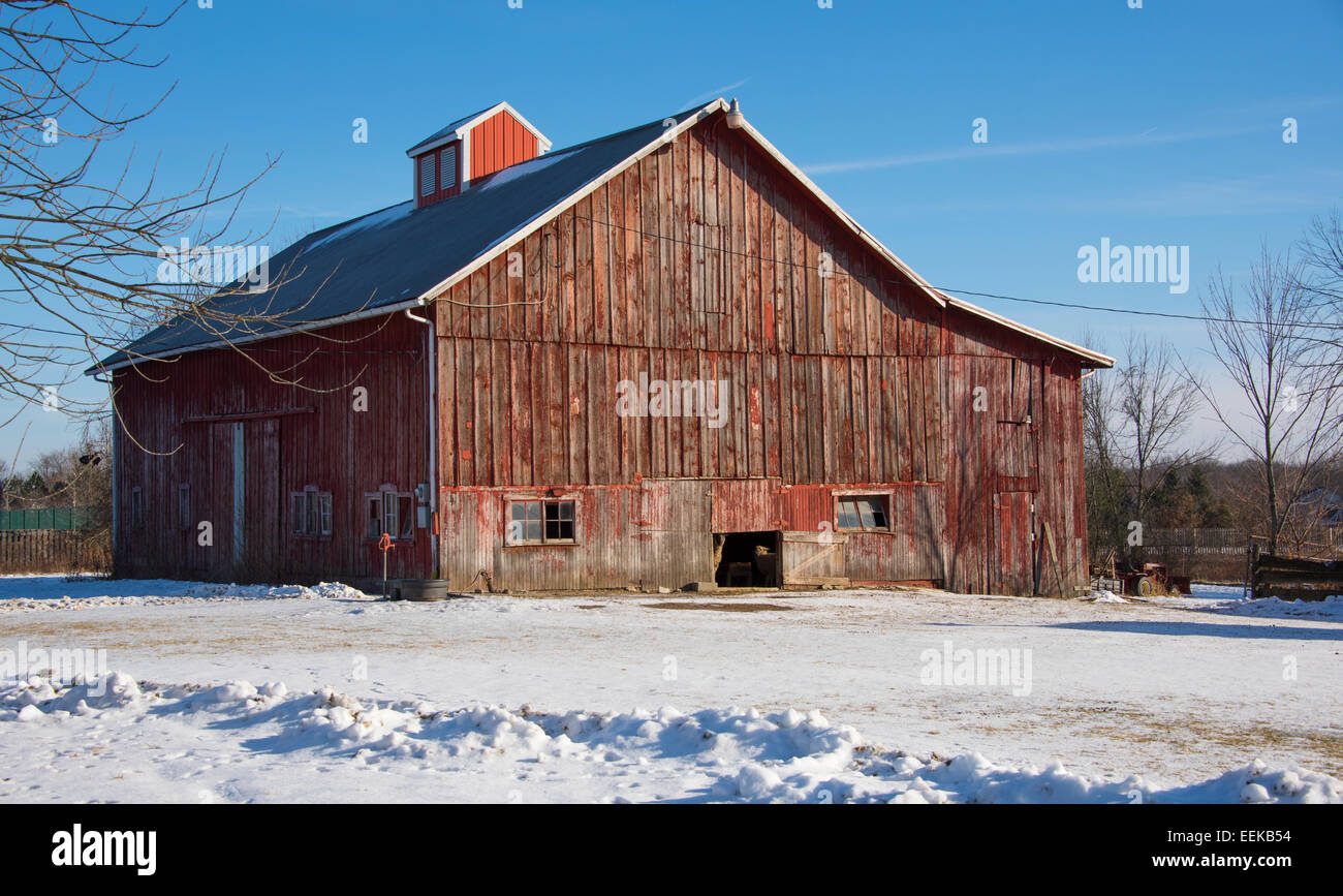 Red weathered barn Stock Photo - Alamy