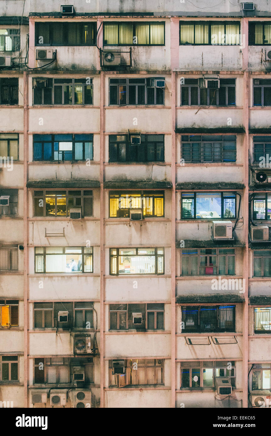 Hong kong house housing housings hi-res stock photography and images ...