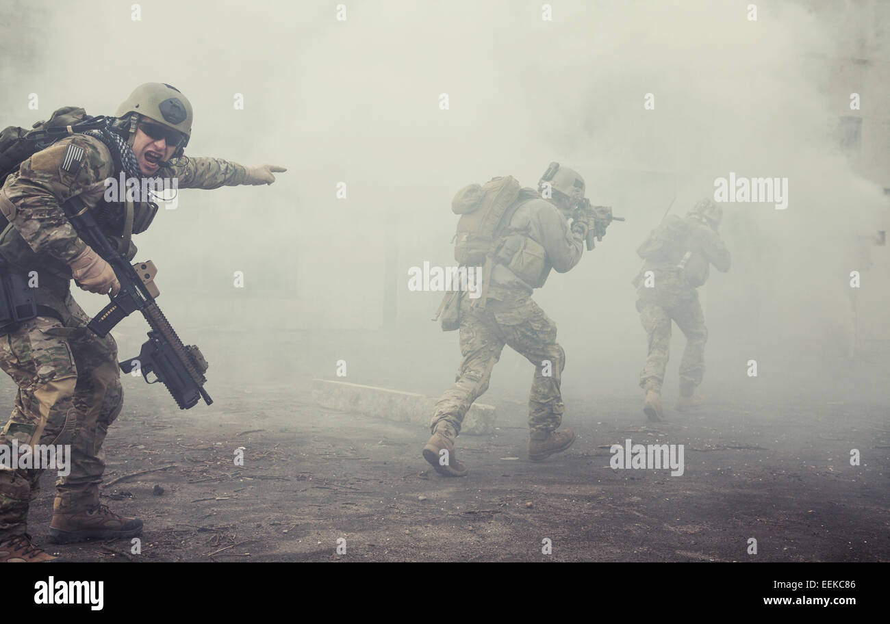United States Army rangers in action Stock Photo - Alamy