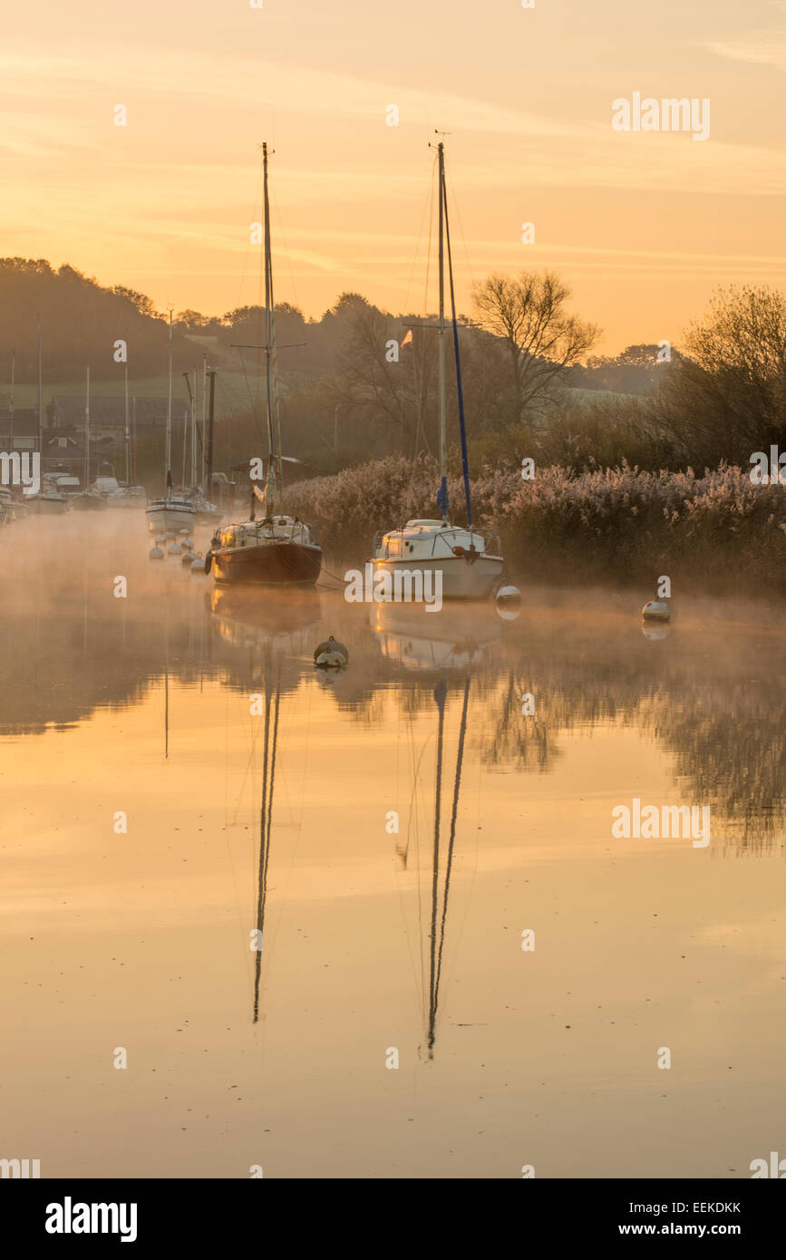 Boats at Wareham Quay Stock Photo - Alamy