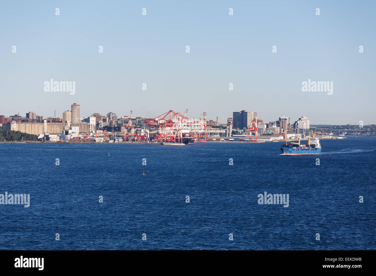 Shipping area hi-res stock photography and images - Alamy