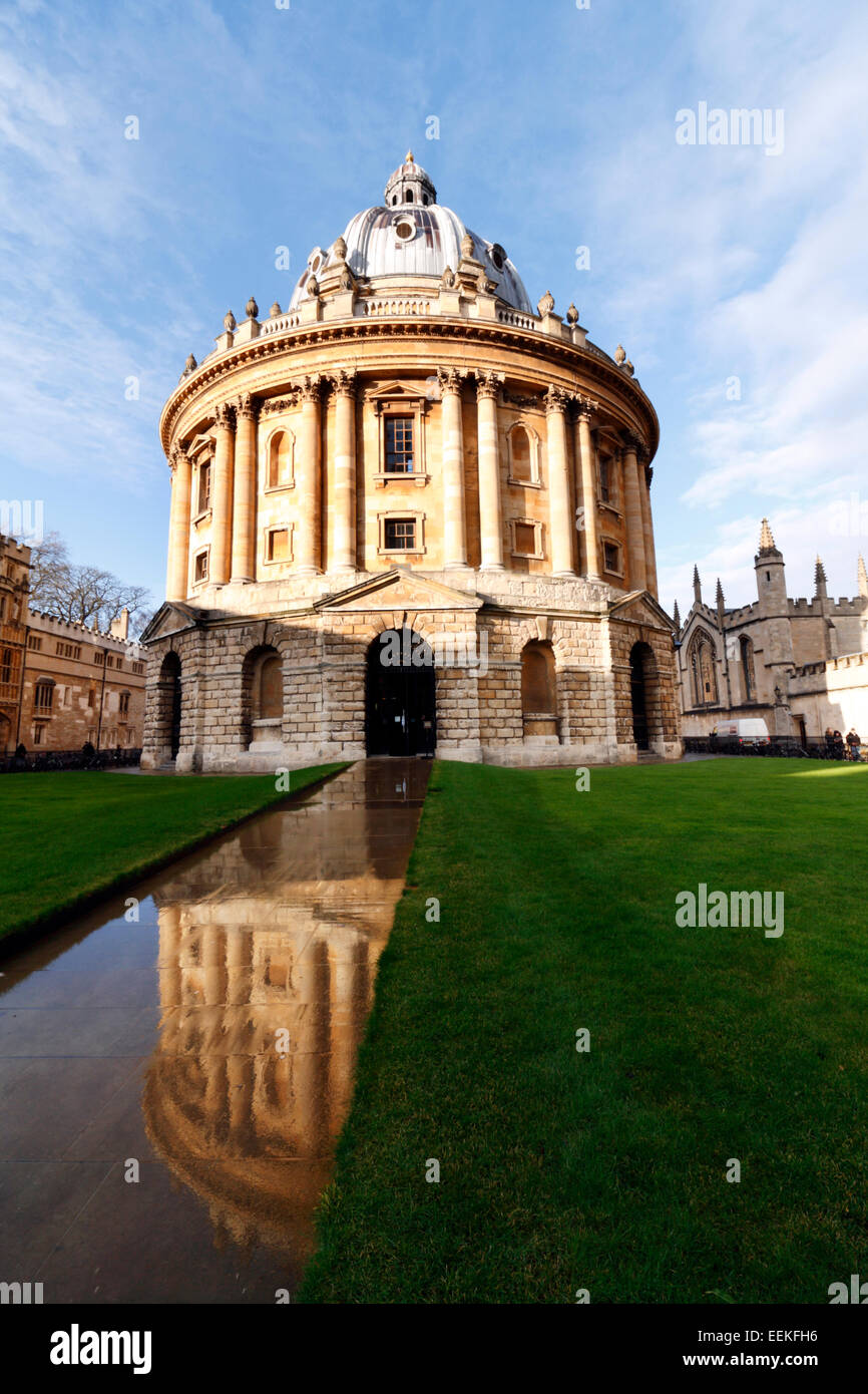 The Radcliffe Camera building in Oxford , England Stock Photo - Alamy
