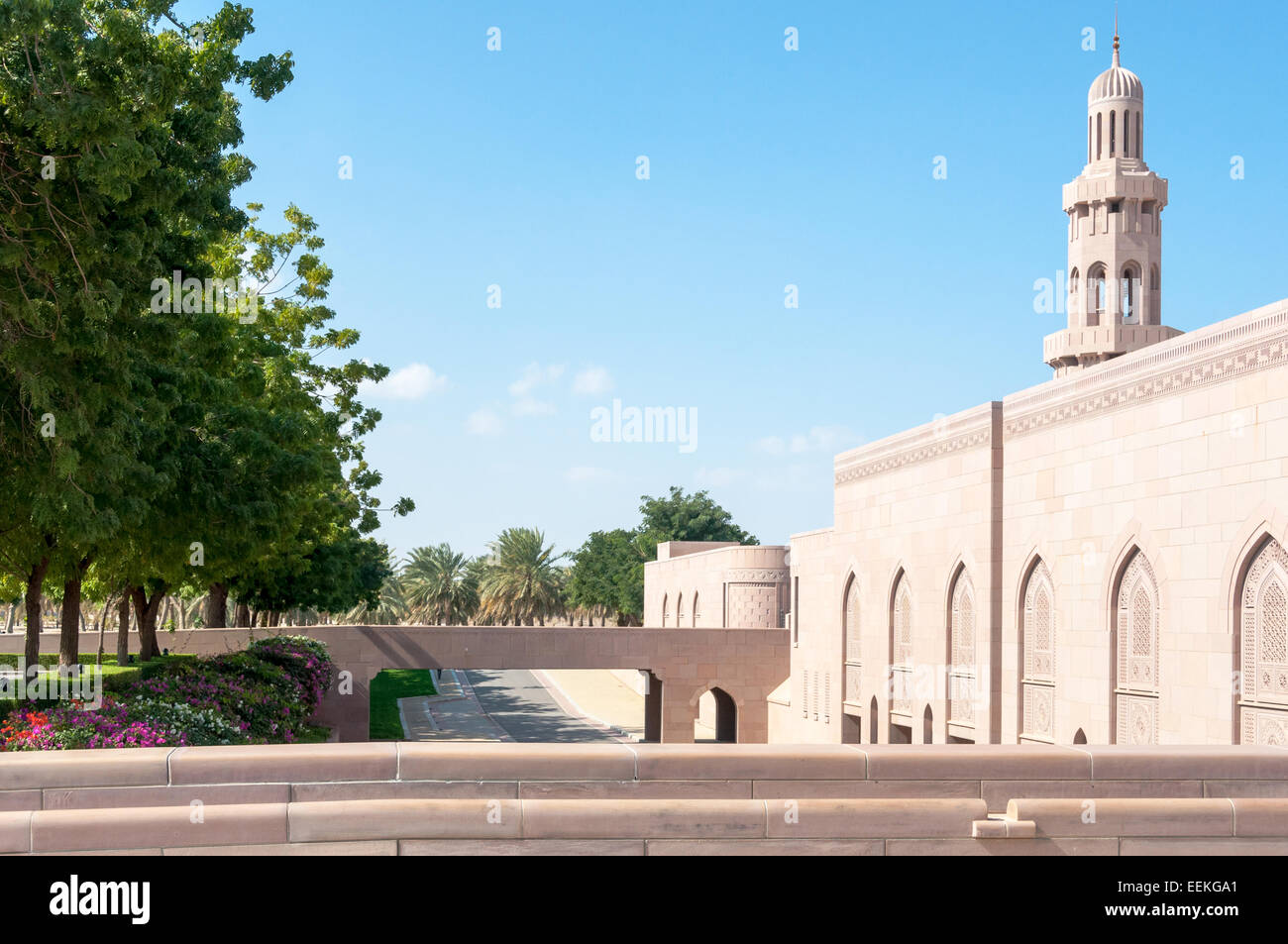 Courtyard of Sultan Qaboos Mosque, Muscat, Oman Stock Photo - Alamy
