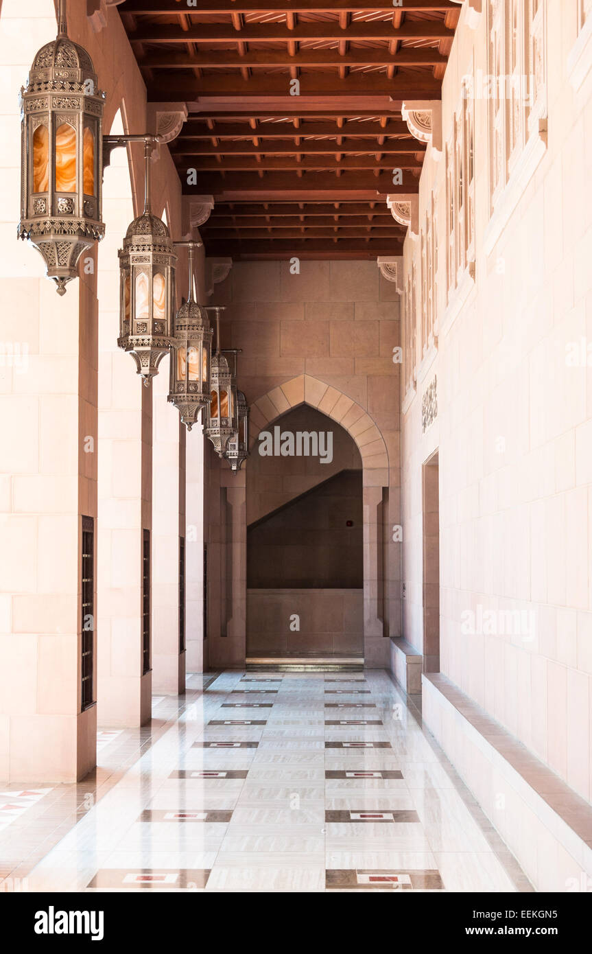 Courtyard of Sultan Qaboos Mosque, Muscat, Oman Stock Photo - Alamy