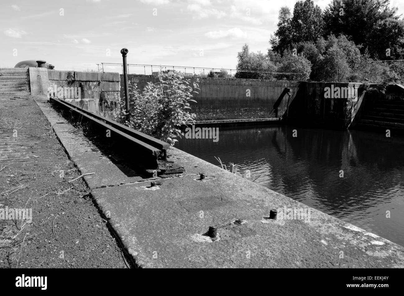 Stone dry dock Black and White Stock Photos & Images - Alamy