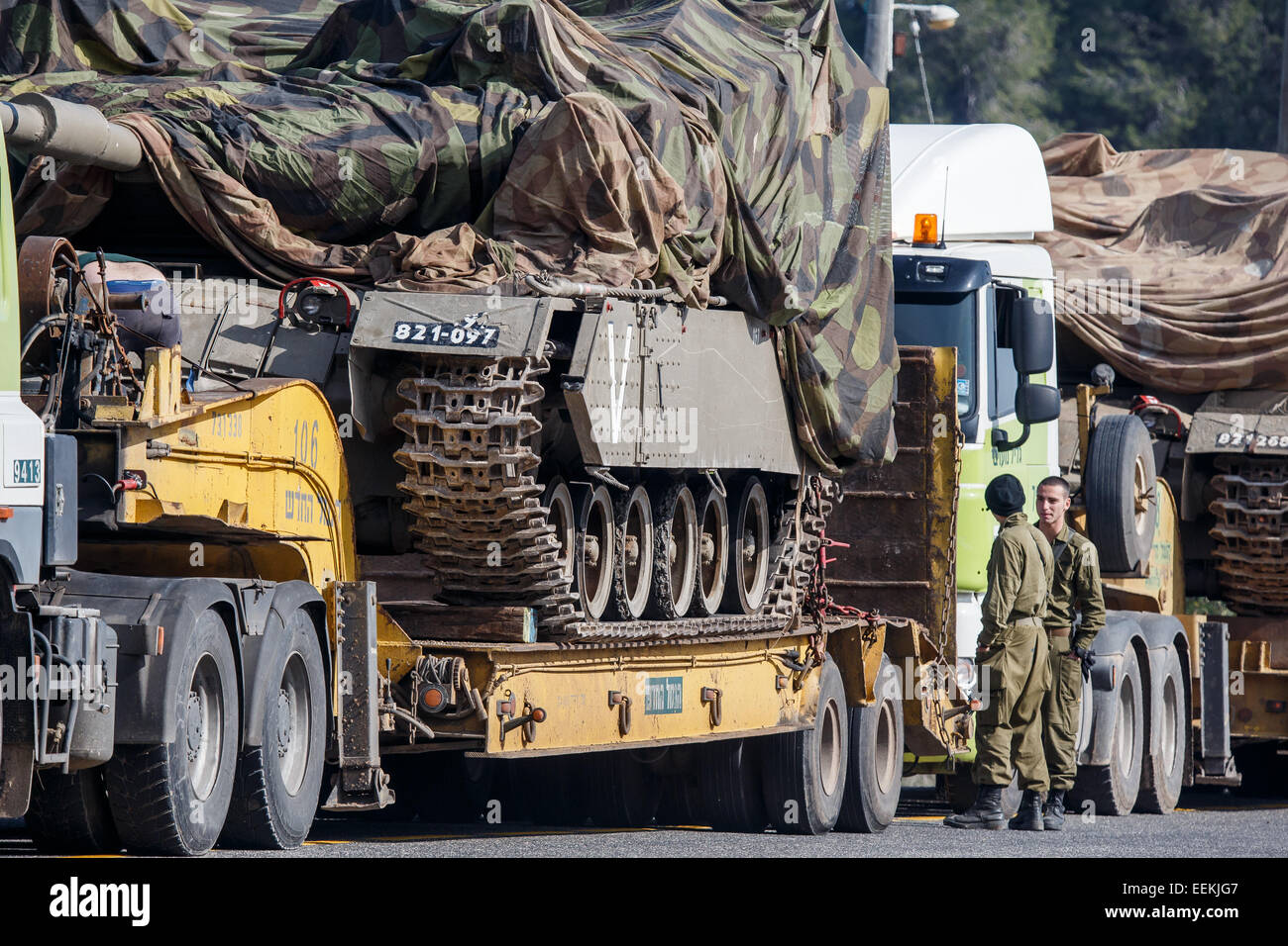 Israeli tanks lebanon hi-res stock photography and images - Alamy