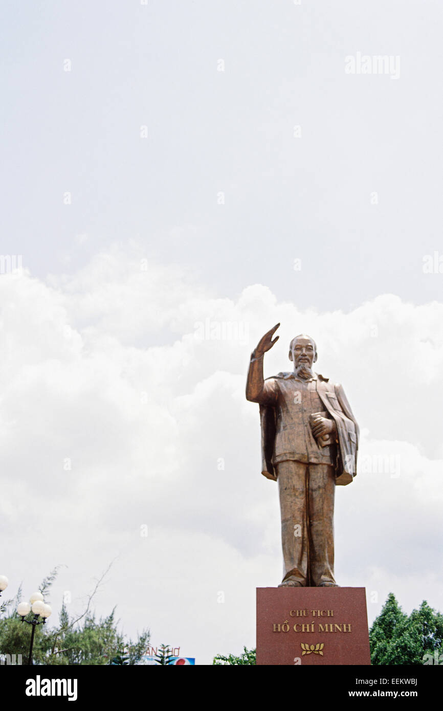 Vietnam war statue hi-res stock photography and images - Alamy