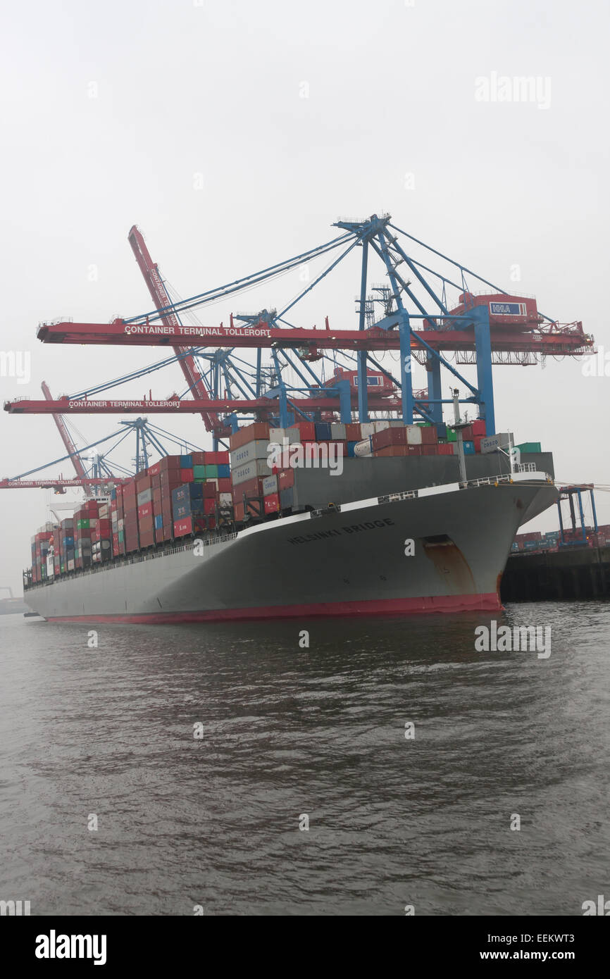 Helsinki Bridge (K-line) container ship at the port of Hamburg ...