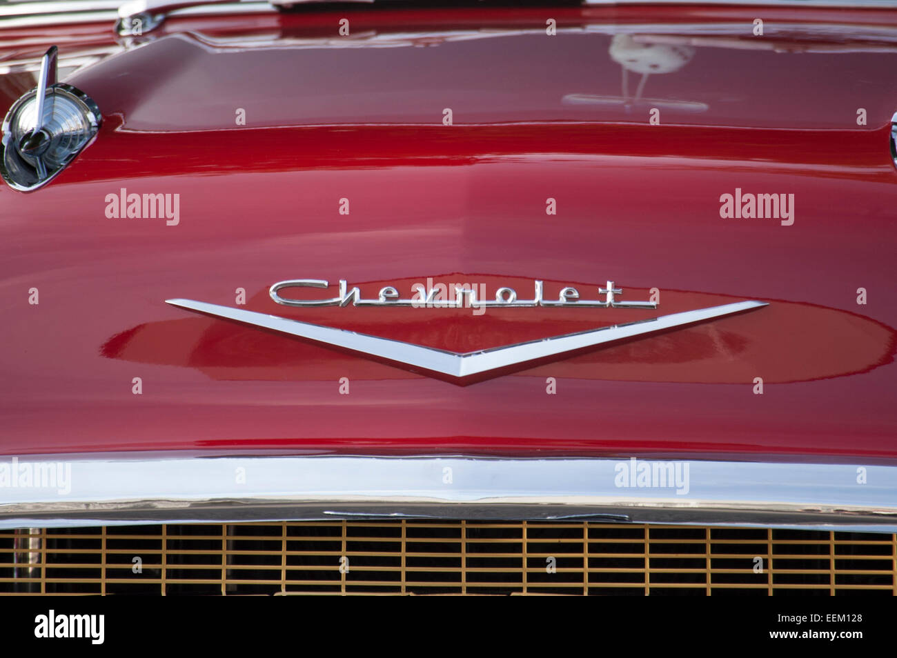 Classic car insignia hi-res stock photography and images - Alamy