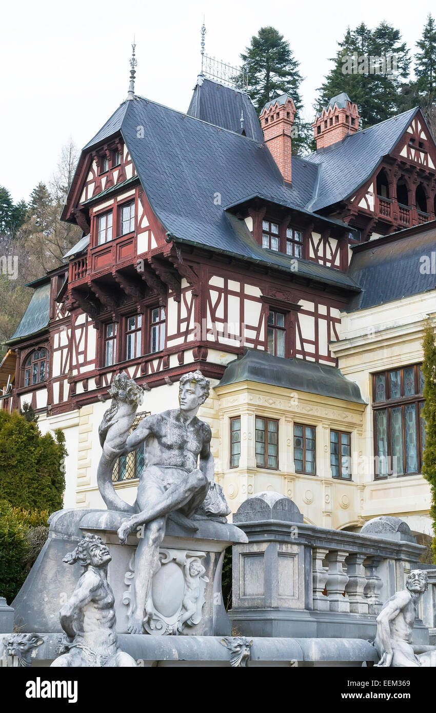 Mythological statues hi-res stock photography and images - Alamy