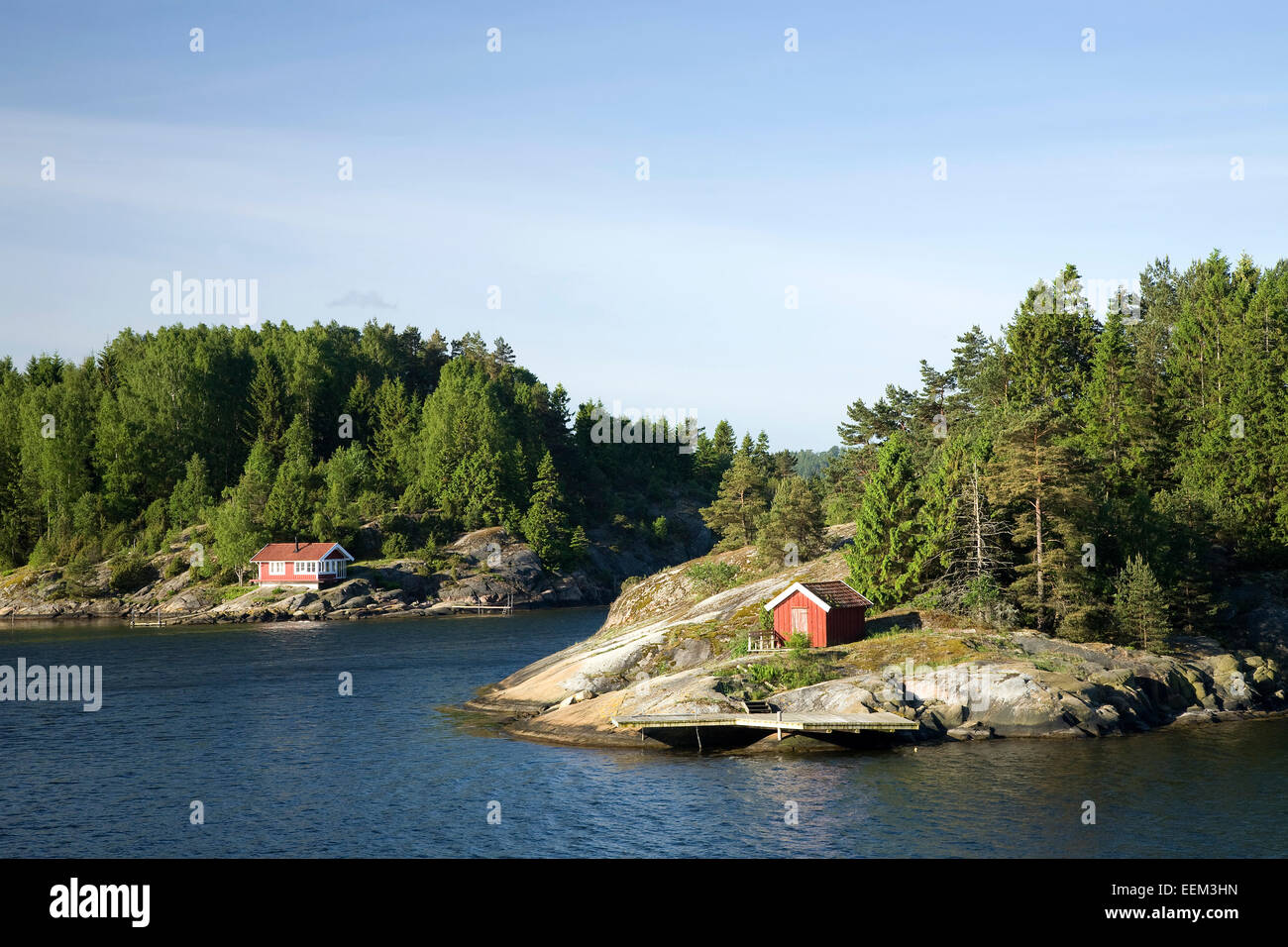 Small red cottages on Gullmarn Fjord, Bohuslän, Sweden Stock Photo - Alamy