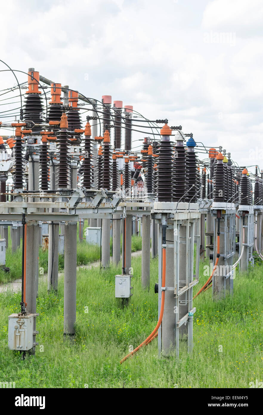 Small and medium power electric coils array at an electric ...